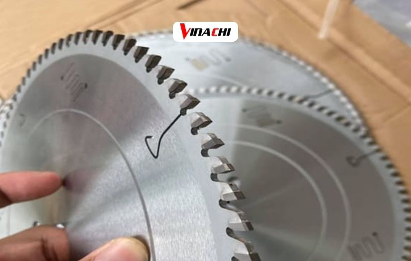 Cách thay lưỡi máy cắt nhôm an toàn, nhanh chóng tại nhà